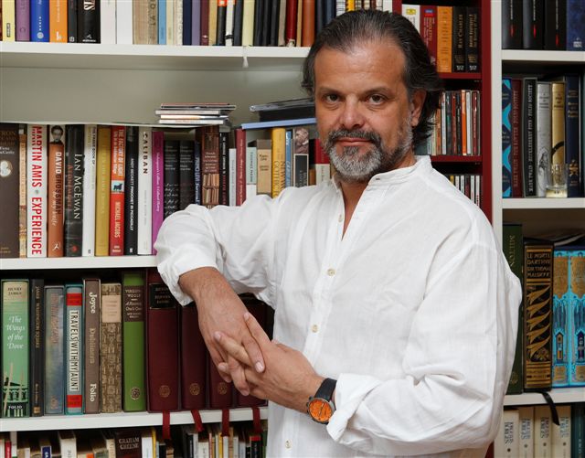 Carlos Franz: La Gran Novela (homenaje a Lafourcade) - El Periodista