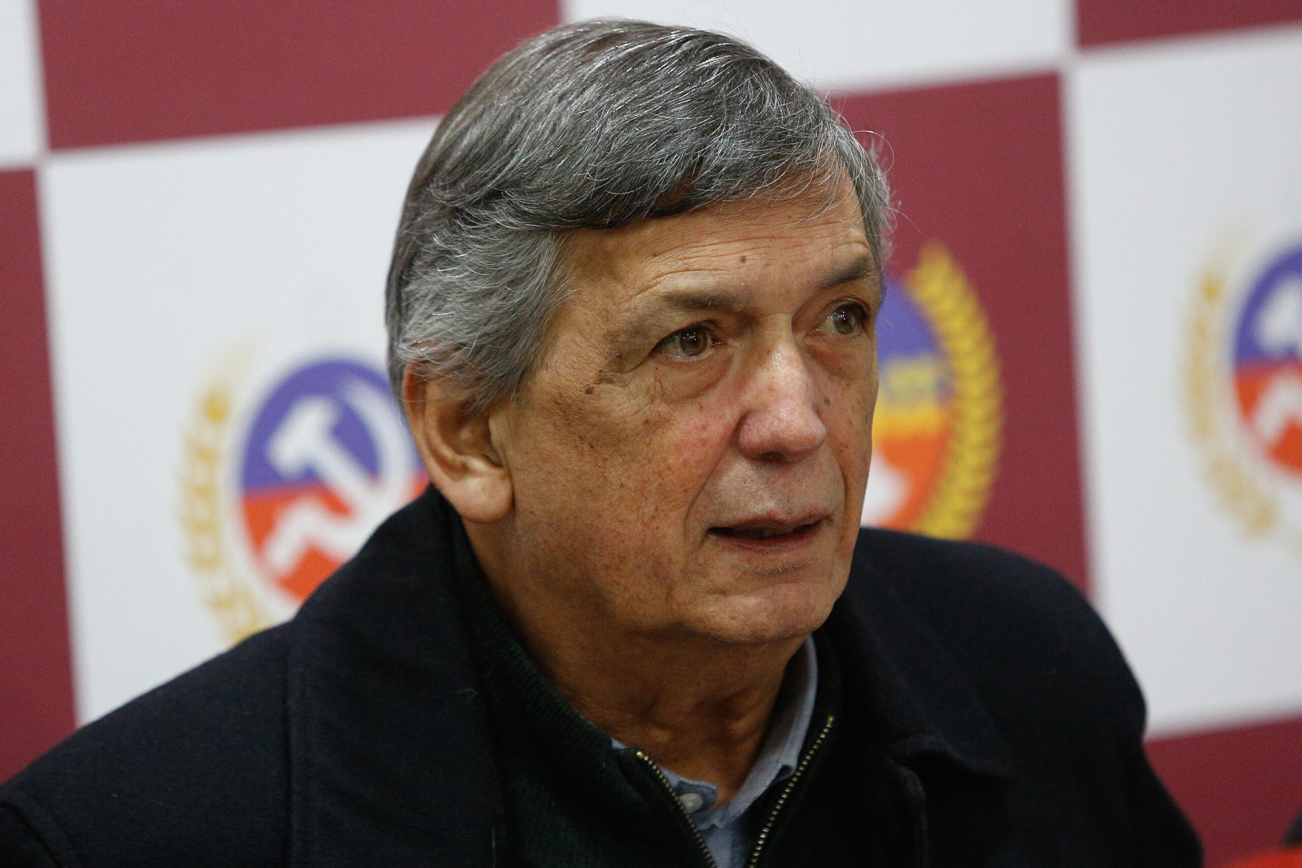 Carmona rechaza “descomunizar” a Jara